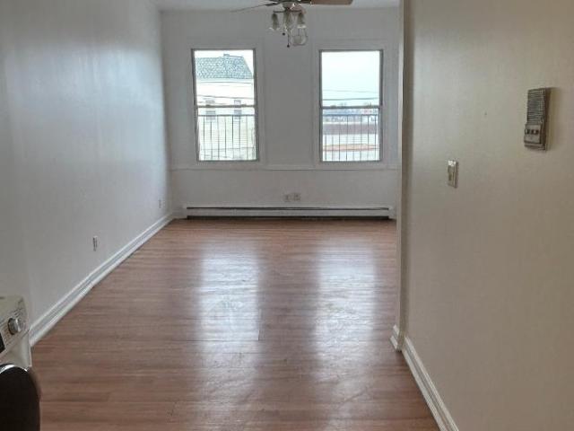 2 Br, 1 bath, Condo 150 Midland Ave