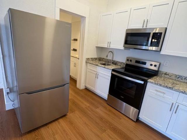 2 Br, 1 bath, Condo 150 North Street