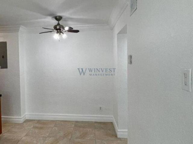 2 Br, 1 bath, Condo 150 SW 10th St