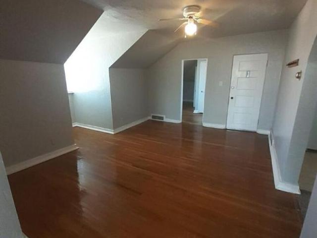2 Br, 1 bath, Condo 1516 N Cascade Avenue