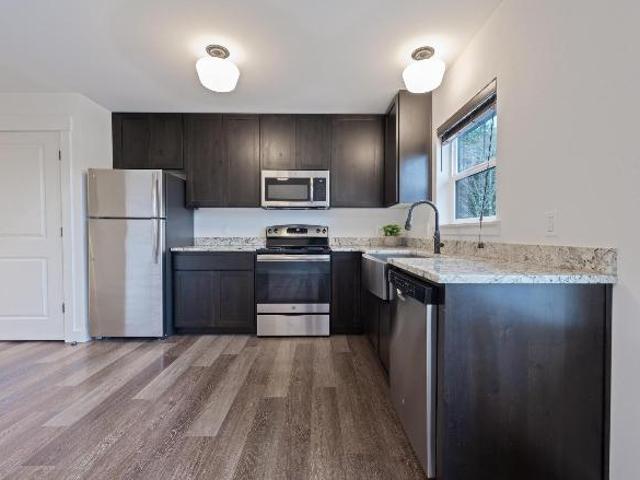 2 Br, 1 bath, Condo 1513 SE Honeysuckle Loop