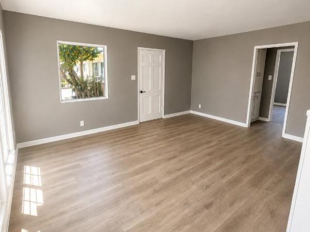 2 Br, 1 bath, Condo 15241 Acre St