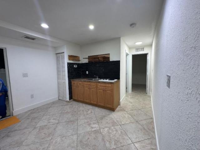 2 Br, 1 bath, Condo 1521 East 7th Court