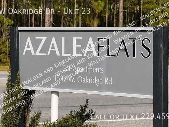 2 Br, 1 bath, Condo 1522 W Oakridge Dr