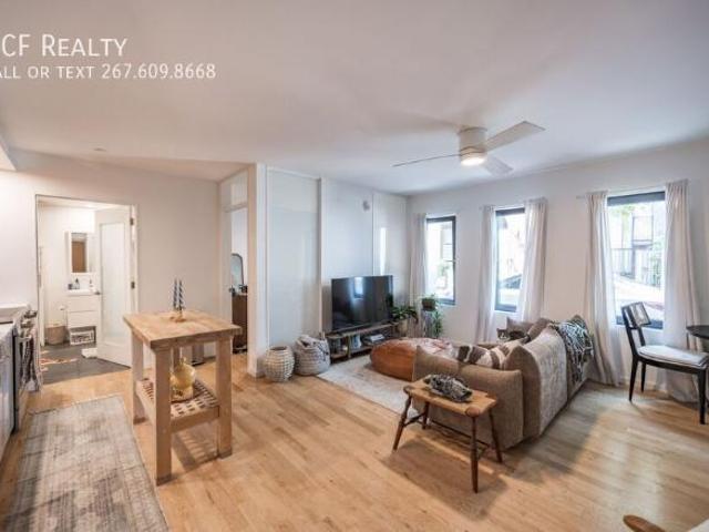 2 Br, 1 bath, Condo 152 W Laurel Street