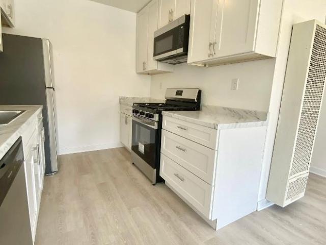 2 Br, 1 bath, Condo 1534 10th Street