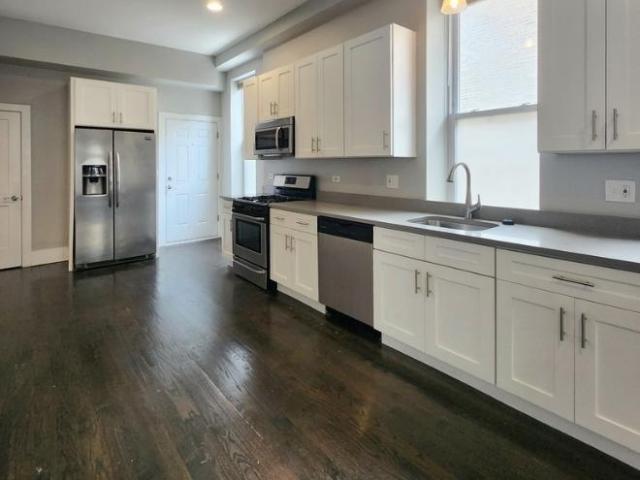 2 Br, 1 bath, Condo 1539 W 19th Street