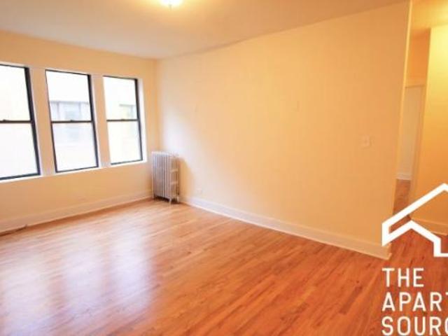 2 Br, 1 bath, Condo 1530 N Kedzie Ave
