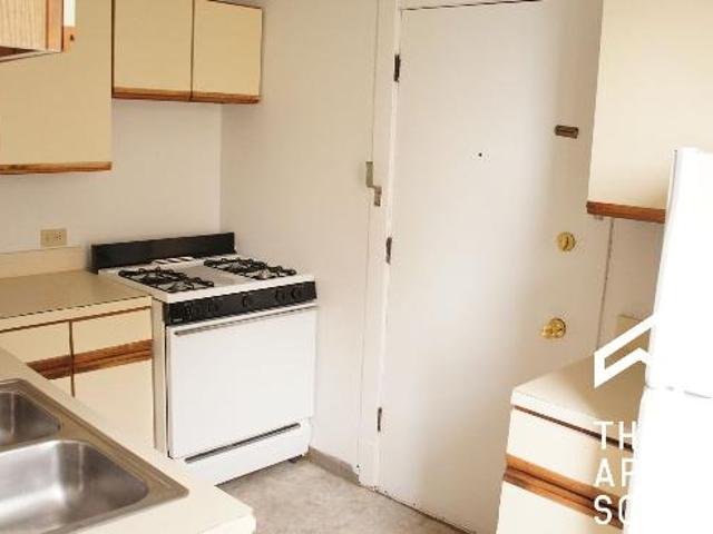 2 Br, 1 bath, Condo 1530 North Kedzie