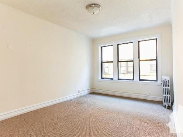 2 Br, 1 bath, Condo 1530 North Kedzie