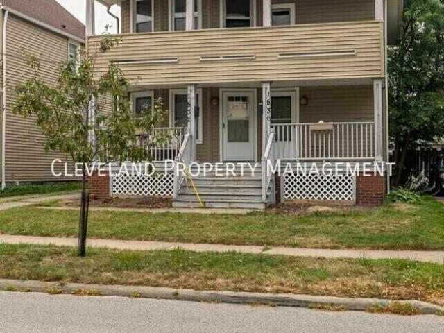 2 Br, 1 bath, Condo 1530 Lakeland Ave