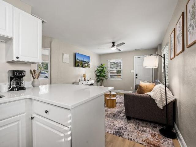 2 Br, 1 bath, Condo 153 South Avenue SE