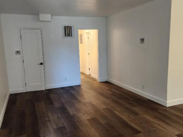 2 Br, 1 bath, Condo 1540 S Orange Grove Avenue