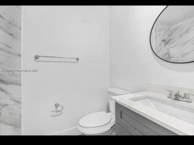 2 Br, 1 bath, Condo 1541 NW 8th Ave