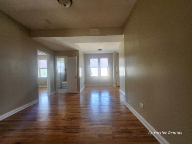 2 Br, 1 bath, Condo 1550 N Parkside Ave