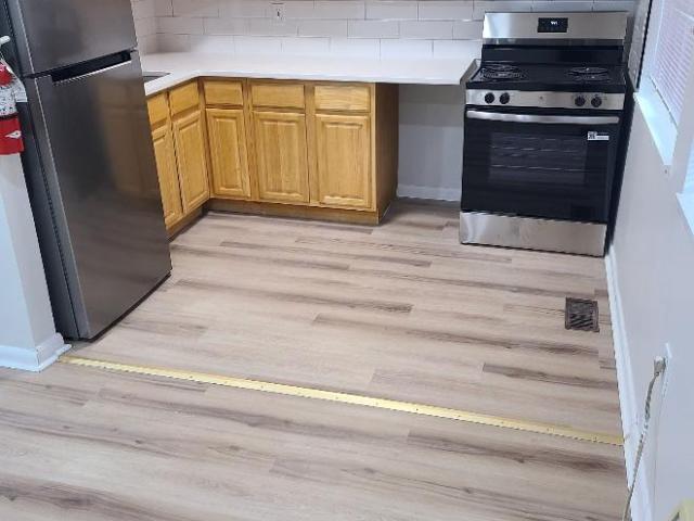 2 Br, 1 bath, Condo 156 Warwick Rd