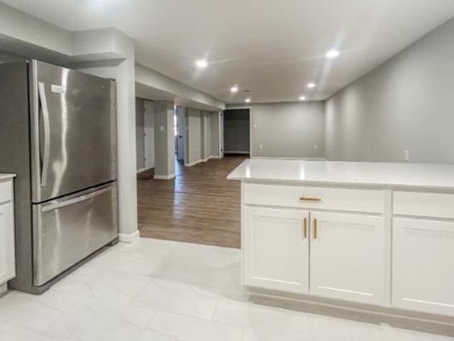 2 Br, 1 bath, Condo 15 Sloan Lane