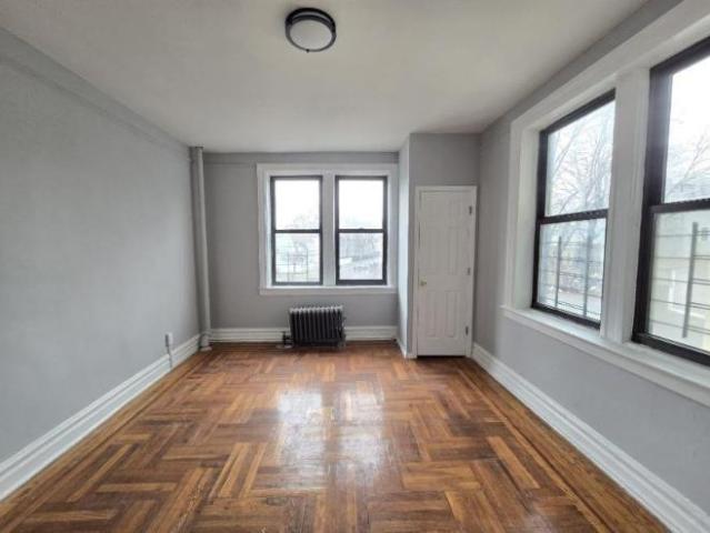 2 Br, 1 bath, Condo 160 Ellis Ave
