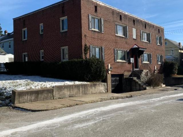2 Br, 1 bath, Condo 1615 Sumac