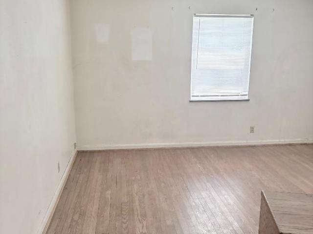 2 Br, 1 bath, Condo 1618 S Dixon Cir