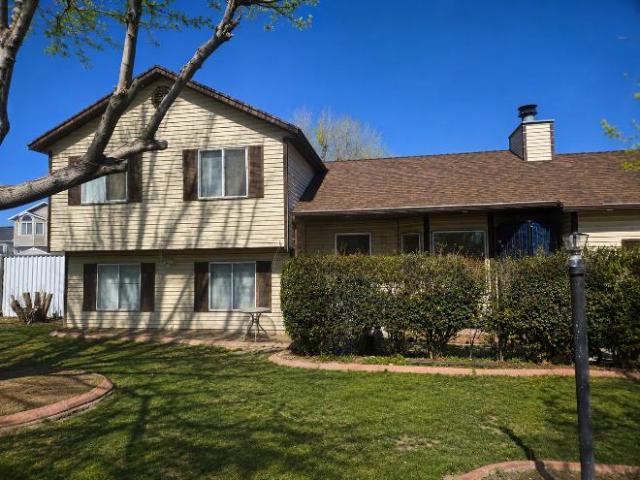 2 Br, 1 bath, Condo 1610 W Bora Bora Dr