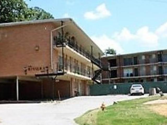 2 Br, 1 bath, Condo 1611 S Riverside Dr #4