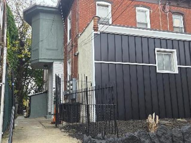 2 Br, 1 bath, Condo 1612 N 54th St