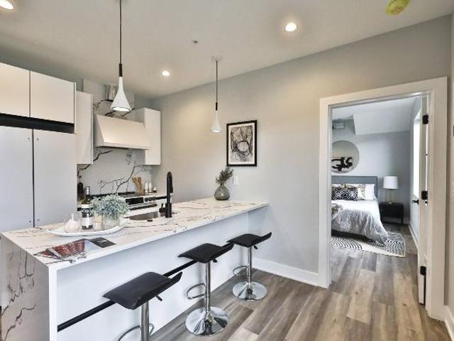 2 Br, 1 bath, Condo 1612 Cambridge Street