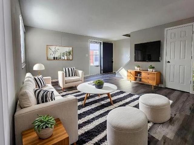 2 Br, 1 bath, Condo 1628 S Cascade Ave