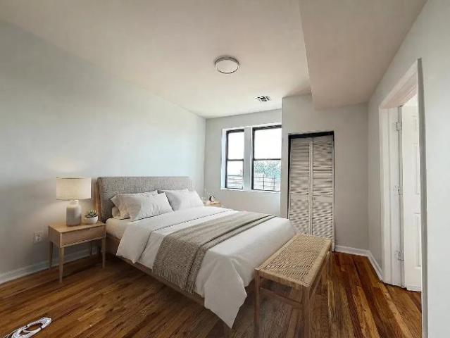 2 Br, 1 bath, Condo 162 Bergen Ave