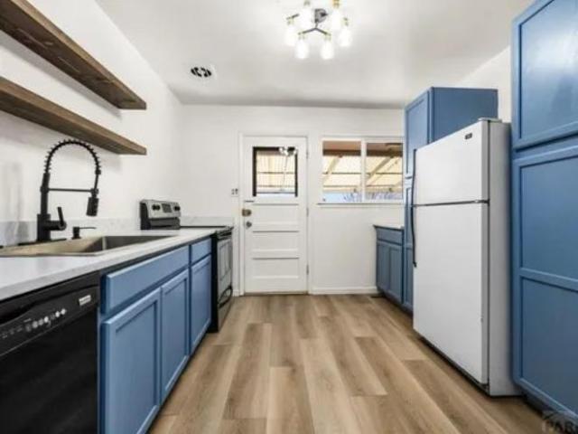 2 Br, 1 bath, Condo 1632 Hollywood Dr