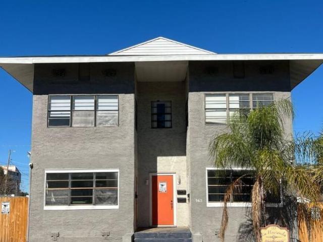 2 Br, 1 bath, Condo 163 Ave A SE