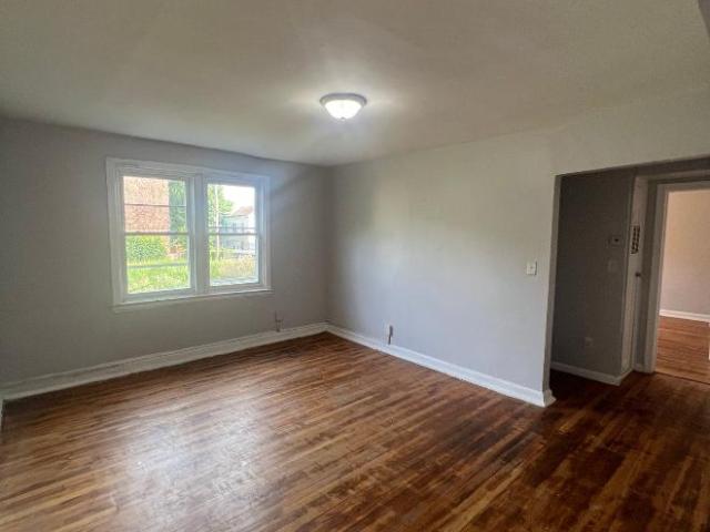 2 Br, 1 bath, Condo 163 Sunset Ave