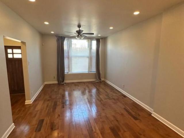 2 Br, 1 bath, Condo 1649 W Garfield Blvd