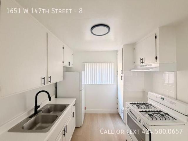 2 Br, 1 bath, Condo 1651 W 147th Street