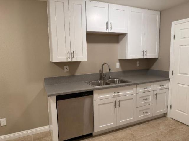 2 Br, 1 bath, Condo 16645 Valencia Avenue