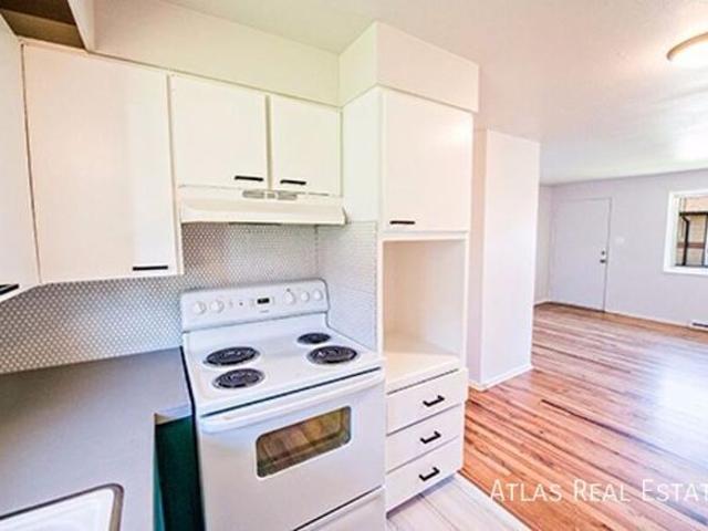 2 Br, 1 bath, Condo 1665 Fenton Street