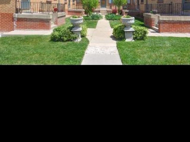 2 Br, 1 bath, Condo 1660 Winona Ct