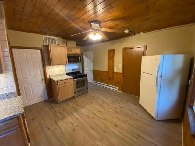 2 Br, 1 bath, Condo 166 Newland Ave