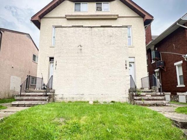 2 Br, 1 bath, Condo 169 Chittenden Avenue