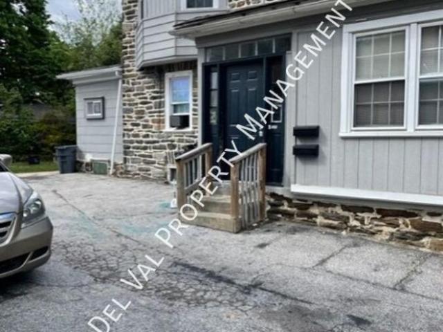 2 Br, 1 bath, Condo 16 Windsor Avenue