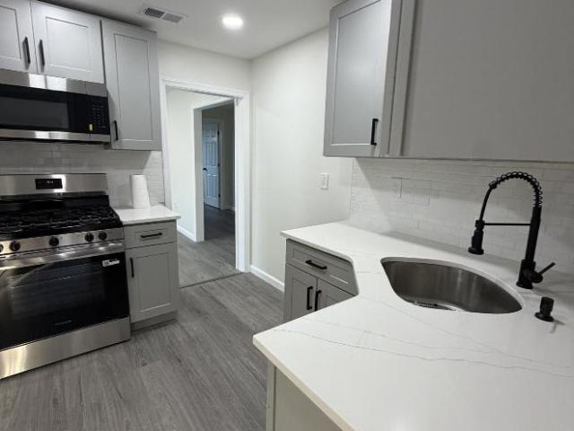 2 Br, 1 bath, Condo 16 Cemetery Ln