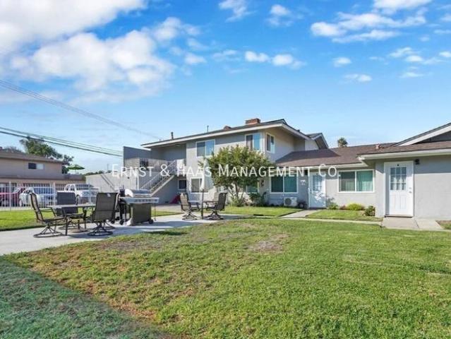 2 Br, 1 bath, Condo 17071 Oak Lane