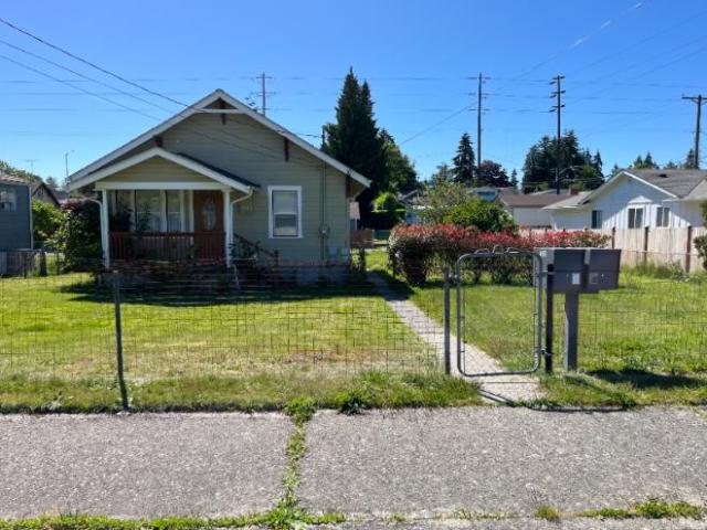 2 Br, 1 bath, Condo 1708 S Durango St