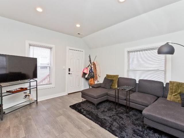 2 Br, 1 bath, Condo 1702 South Morgan Street