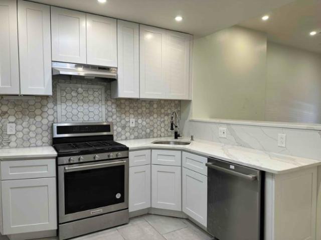 2 Br, 1 bath, Condo 1714 W Diamond Street
