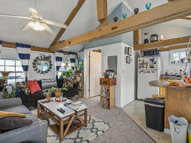 2 Br, 1 bath, Condo 171 Union St