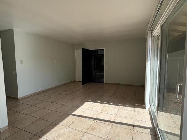 2 Br, 1 bath, Condo 1729 Regency Way