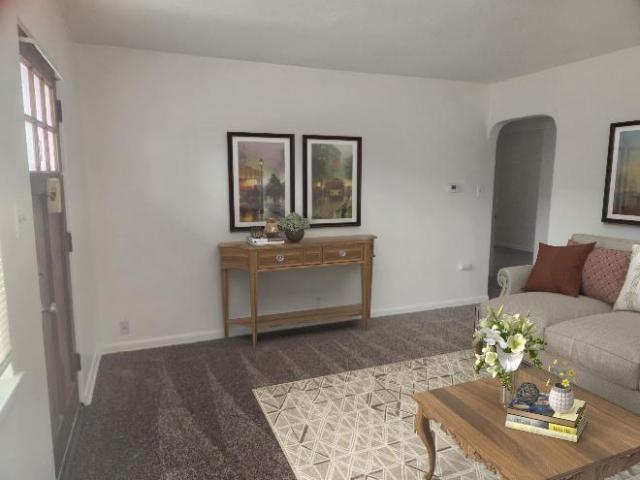 2 Br, 1 bath, Condo 1721 E Kiowa St