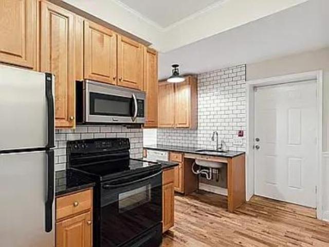 2 Br, 1 bath, Condo 1723 Master